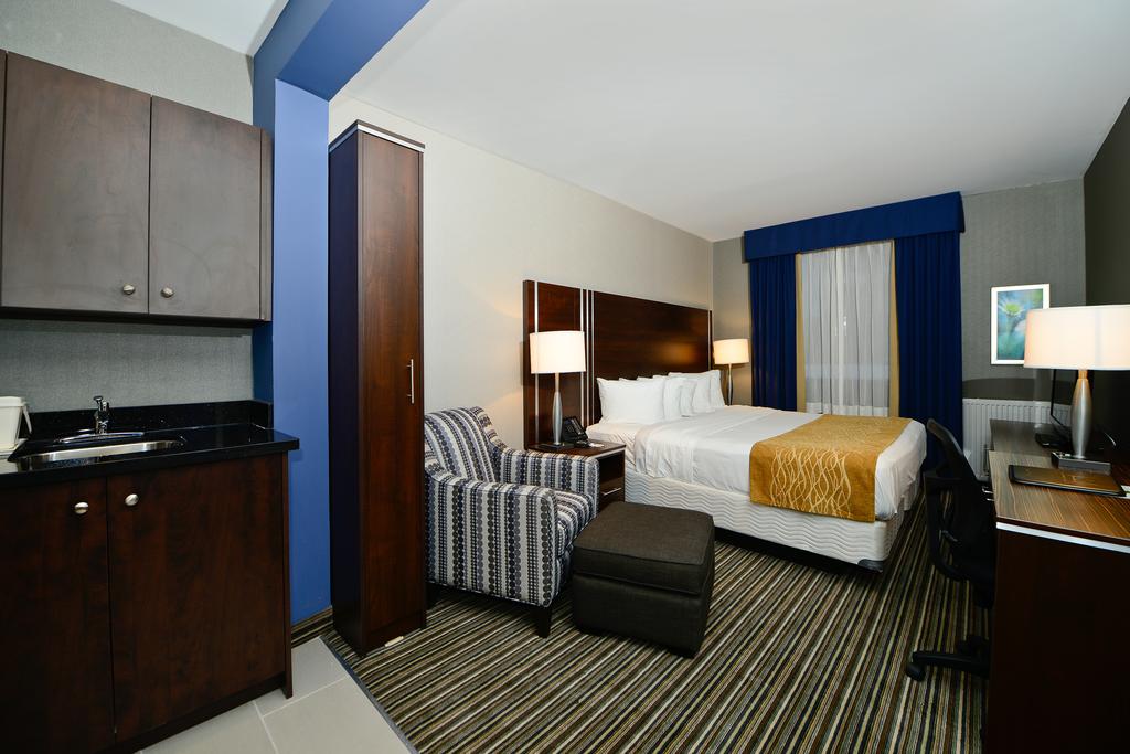 Cheap Toronto Hotels near Union Station - Deals up to 60% off